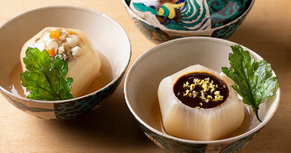 シンプルな煮ものとは違う味わい！ かぶの中に味噌やいり豆腐を入れてお洒落に